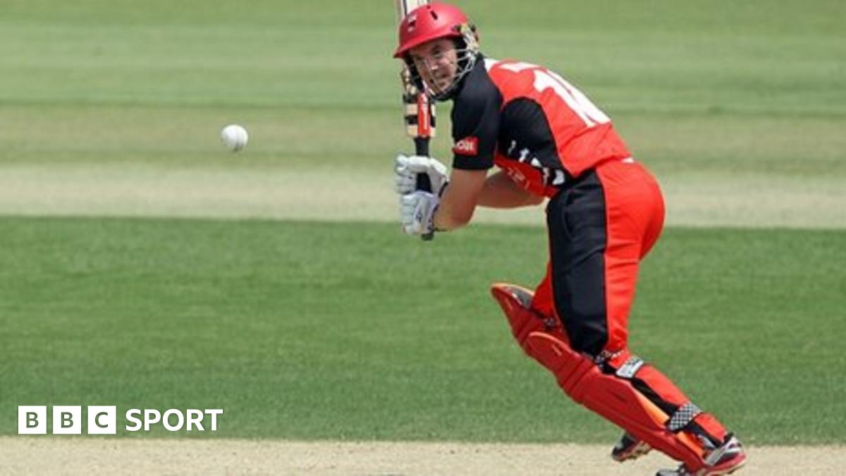 Michael Klinger to stand in for Phil Hughes at Worcester - BBC Sport