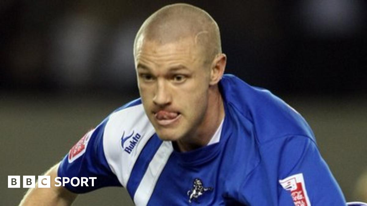 Gary Alexander confident of making an impact at Crawley - BBC Sport