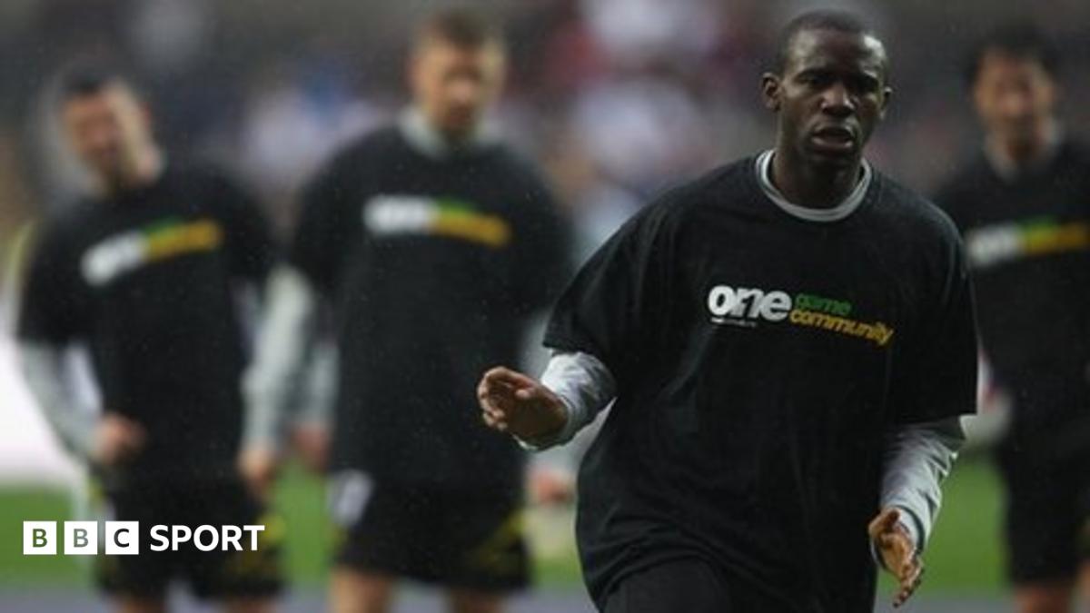 Fabrice Muamba can stay at Bolton for 'as long as he wants' - BBC Sport
