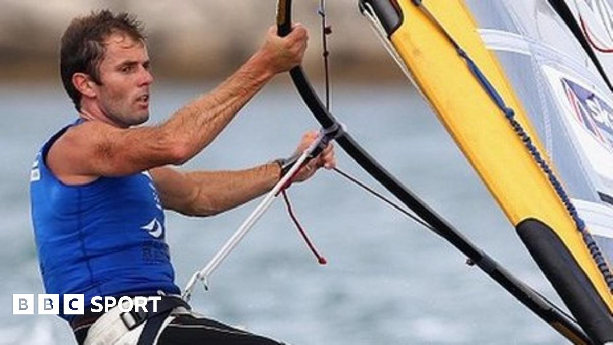 London 2012: Nick Dempsey moves out in medal pursuit - BBC Sport