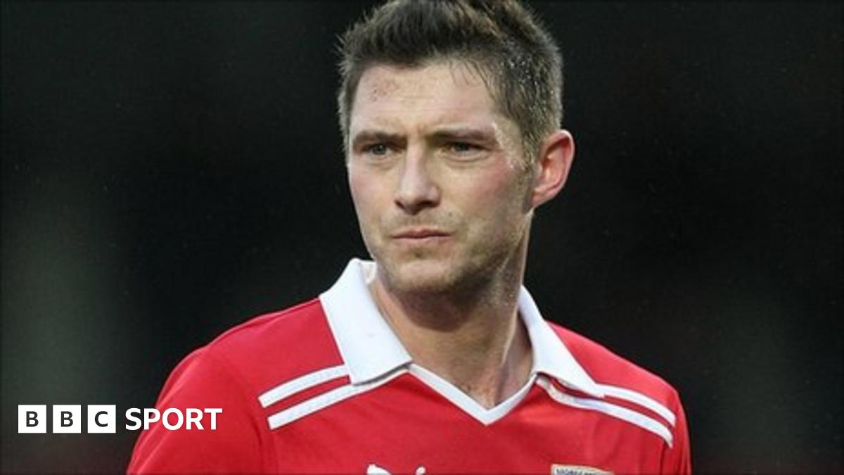 Striker Phil Jevons allowed to leave Morecambe - BBC Sport