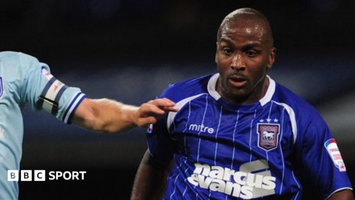 Jason Scotland: Barnsley sign former Ipswich Town striker - BBC Sport