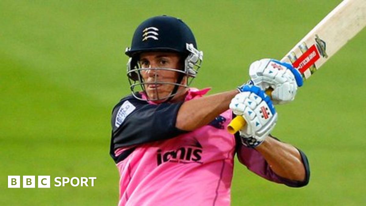 Middlesex's Neil Dexter says captaincy affected his form - BBC Sport