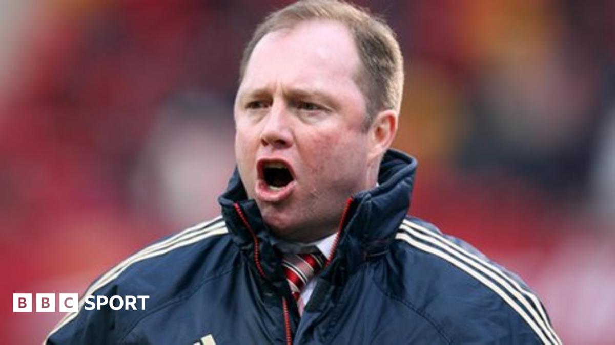 Munster coach Tony McGahan tips Ulster for Heineken Cup glory - BBC Sport