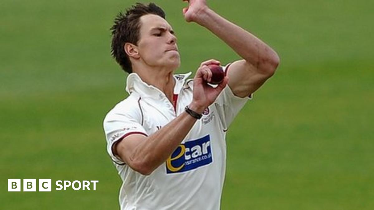Somerset's Adam Dibble sidelined through rib injury - BBC Sport