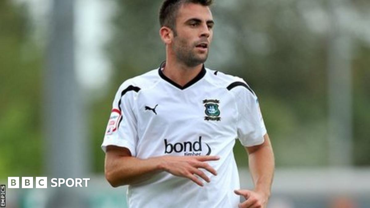 Simon Walton agrees to new Plymouth Argyle deal - BBC Sport