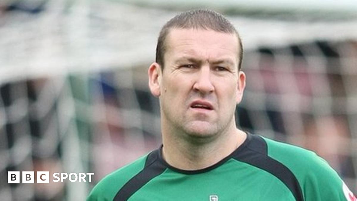 Pressure on rivals - Chesterfield coach Mark Crossley - BBC Sport