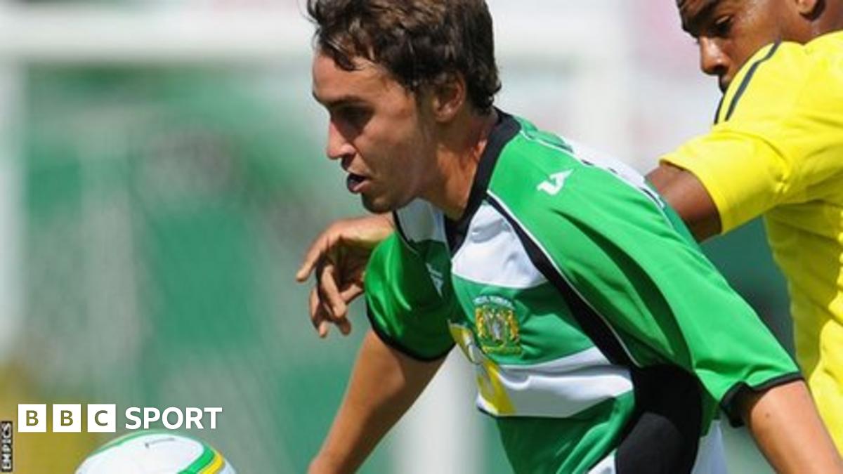 Ed Upson signs new contract at Yeovil Town - BBC Sport