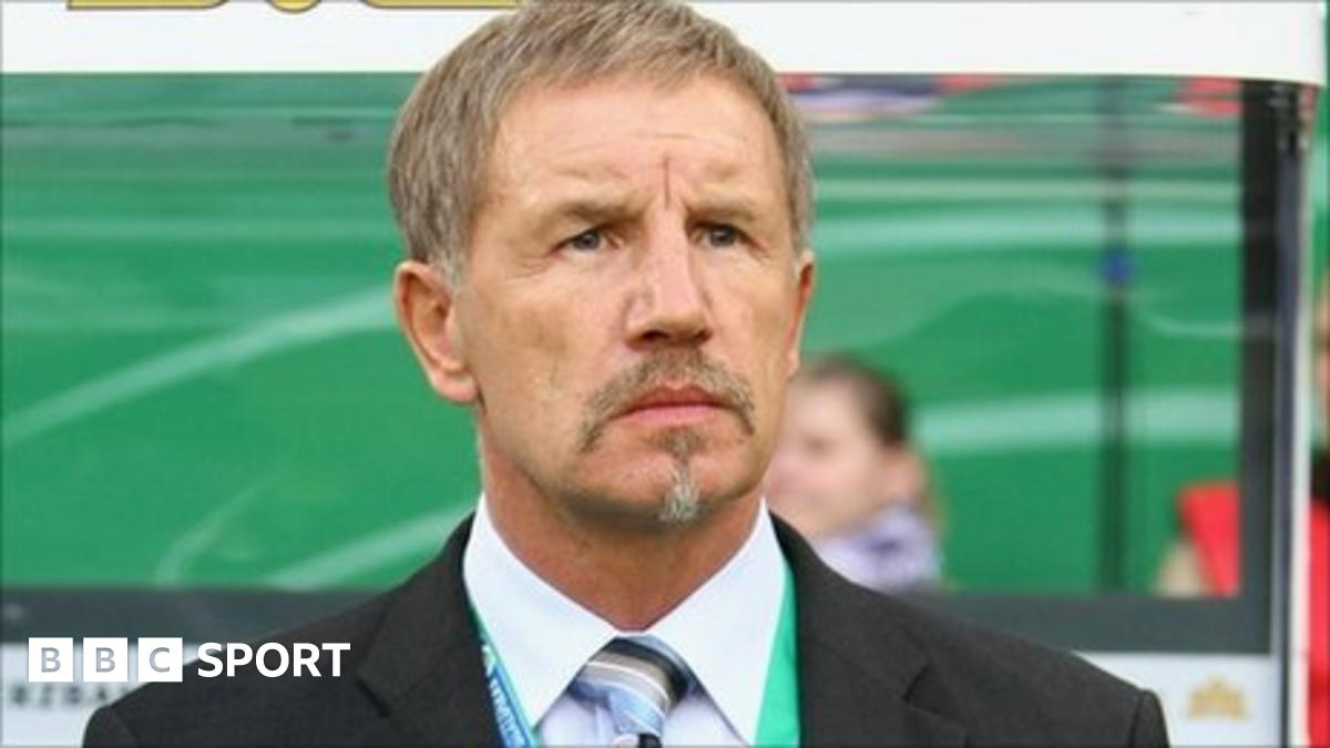 Kaizer Chiefs turn to former Bafana coach Baxter - BBC Sport
