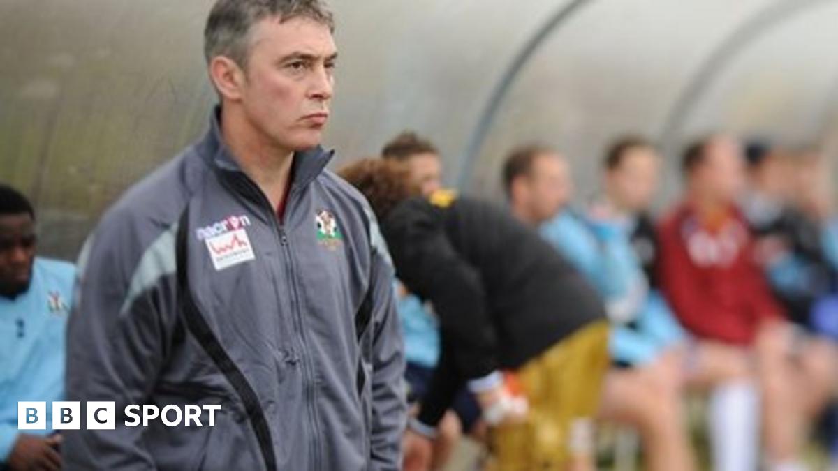 Havant and Waterlooville name Stuart Ritchie as new manager - BBC Sport