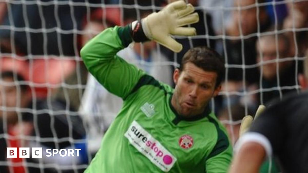 Walsall keeper Jimmy Walker awaits decision over future - BBC Sport