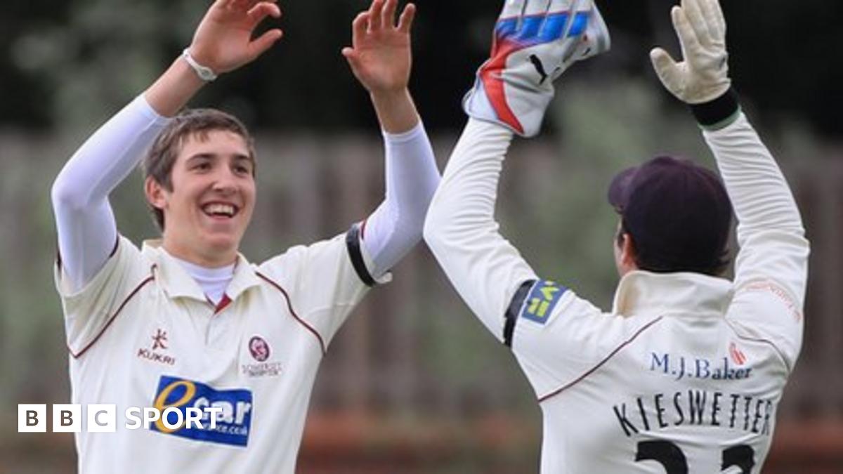Craig Meschede & Craig Overton give Somerset upper hand - BBC Sport