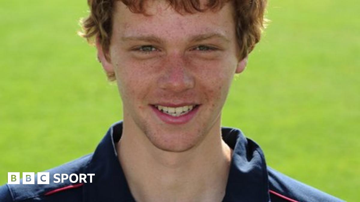 Ivan Thomas overcomes back injury to make Kent debut - BBC Sport