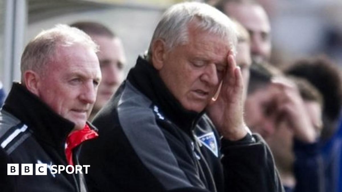 Dunfermline manager Jim Jefferies begins rebuilding - BBC Sport