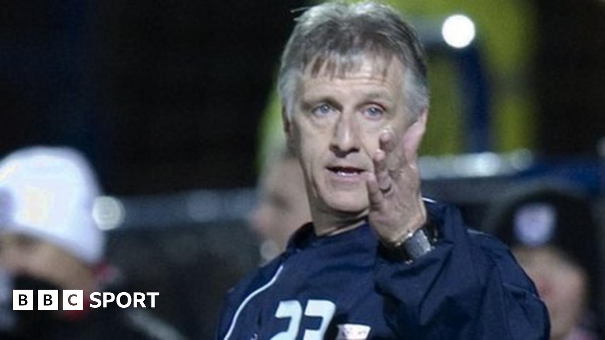 Ray Farningham exits Montrose to become Dundee assistant - BBC Sport