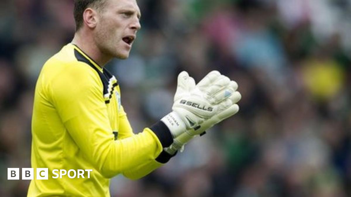 Goalkeeper Graham Stack latest to exit Hibernian - BBC Sport