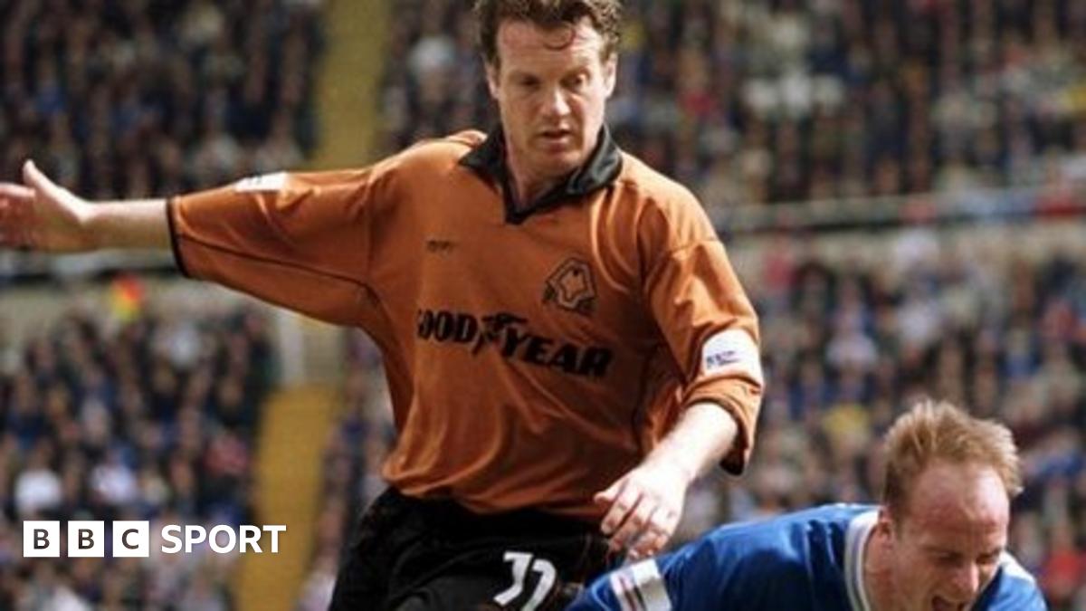 Telford boss Andy Sinton wants closer ties with old club Wolves - BBC Sport