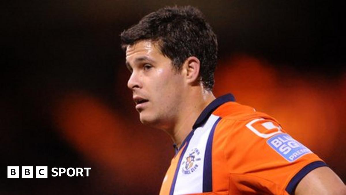 Luton Town release Danny Crow, Dan Gleeson and Shane Blackett - BBC Sport