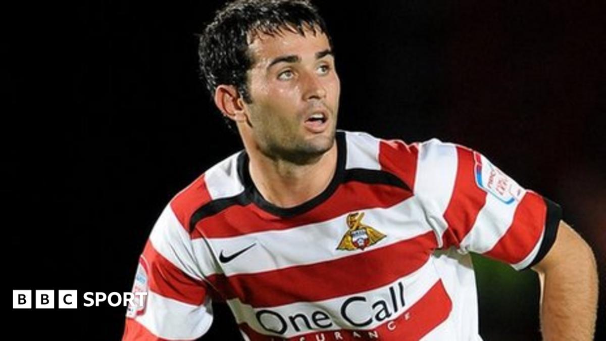 Chesterfield sign Doncaster Rovers defender Sam Hird - BBC Sport