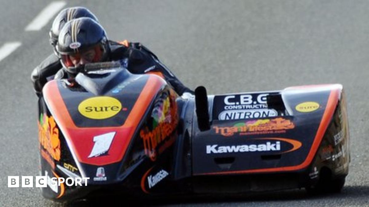 Isle of Man TT: Molyneux & Farrance win TT double - BBC Sport