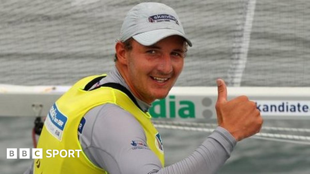 Giles Scott and Alison Young clinch gold for GB sailors - BBC Sport