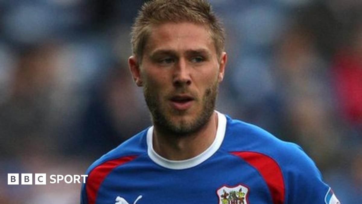 AFC Wimbledon sign Stevenage man Stacy Long - BBC Sport