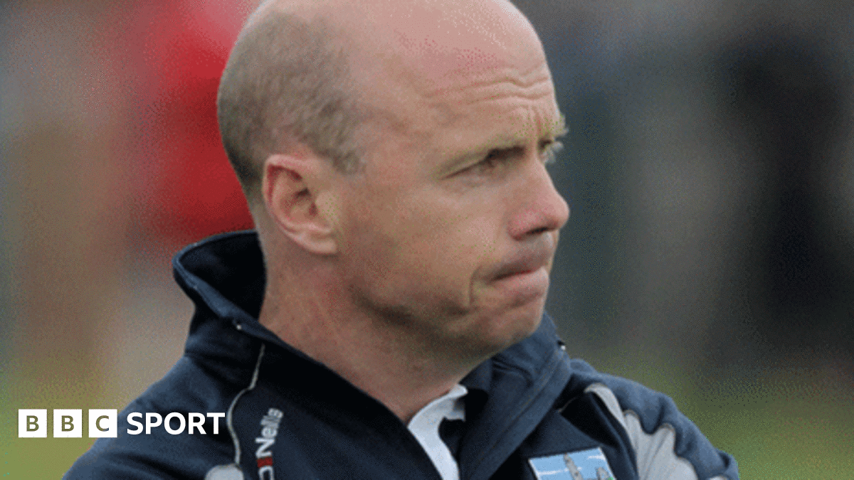 Peter Canavan to stay on as Fermanagh football manager - BBC Sport