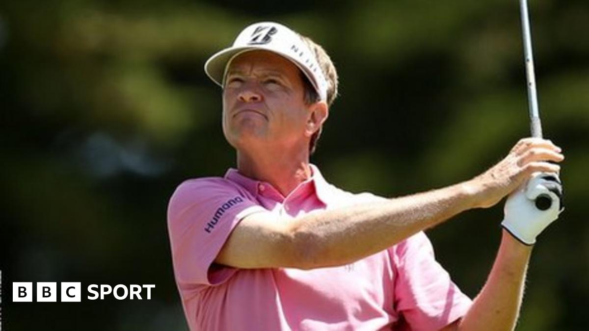 Ryder Cup: US captain Davis Love appoints Couples and Hulbert - BBC Sport