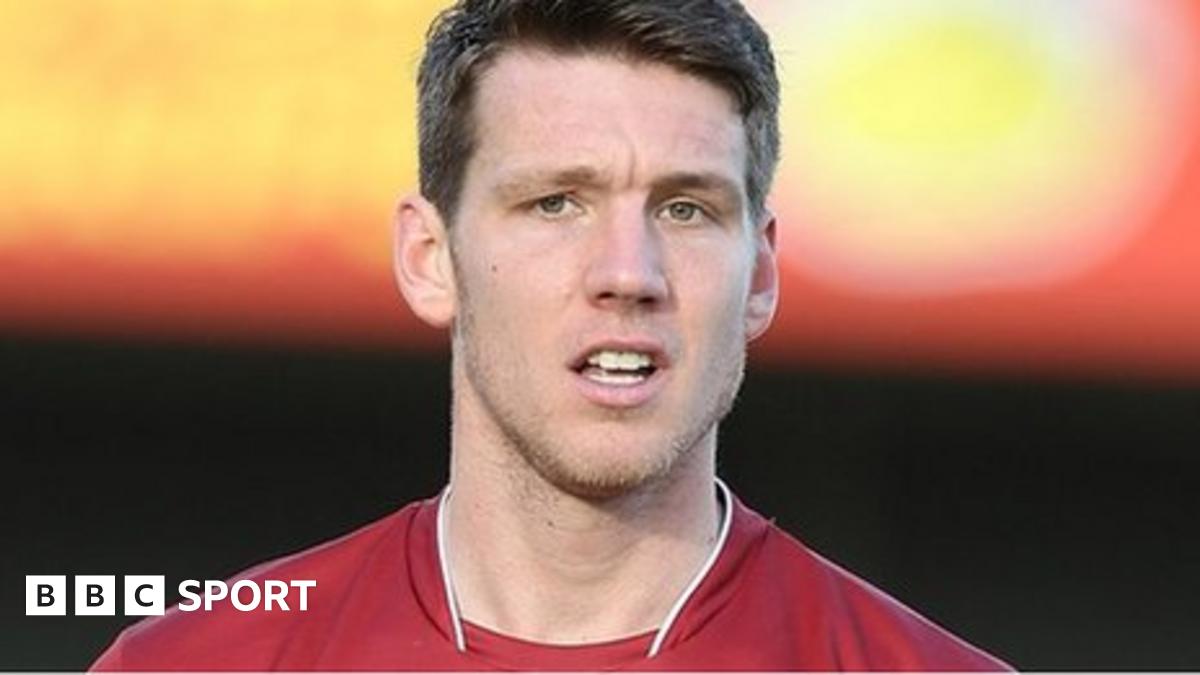 Cheltenham Town's Goulding, Graham & Lowe sign new deals - BBC Sport