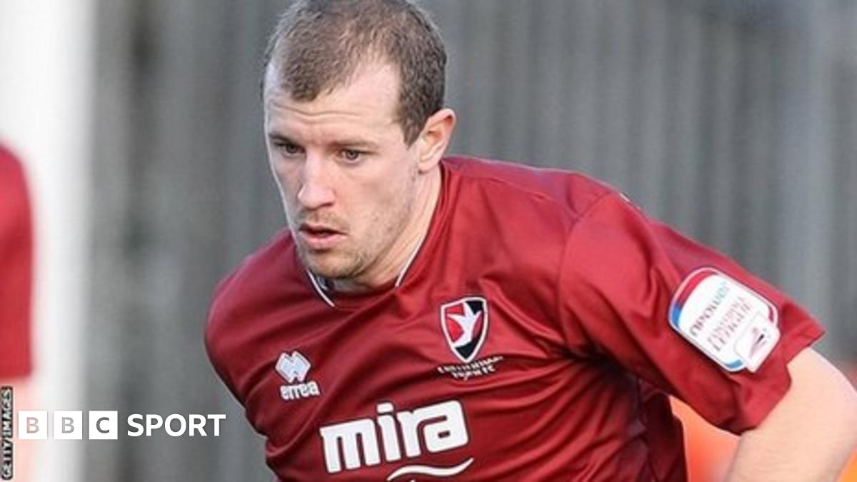 Shrewsbury sign Luke Summerfield and Rob Purdie - BBC Sport