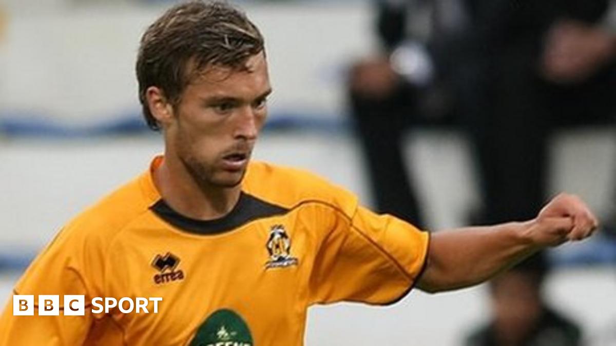 Cambridge United extend Harrison Dunk contract - BBC Sport