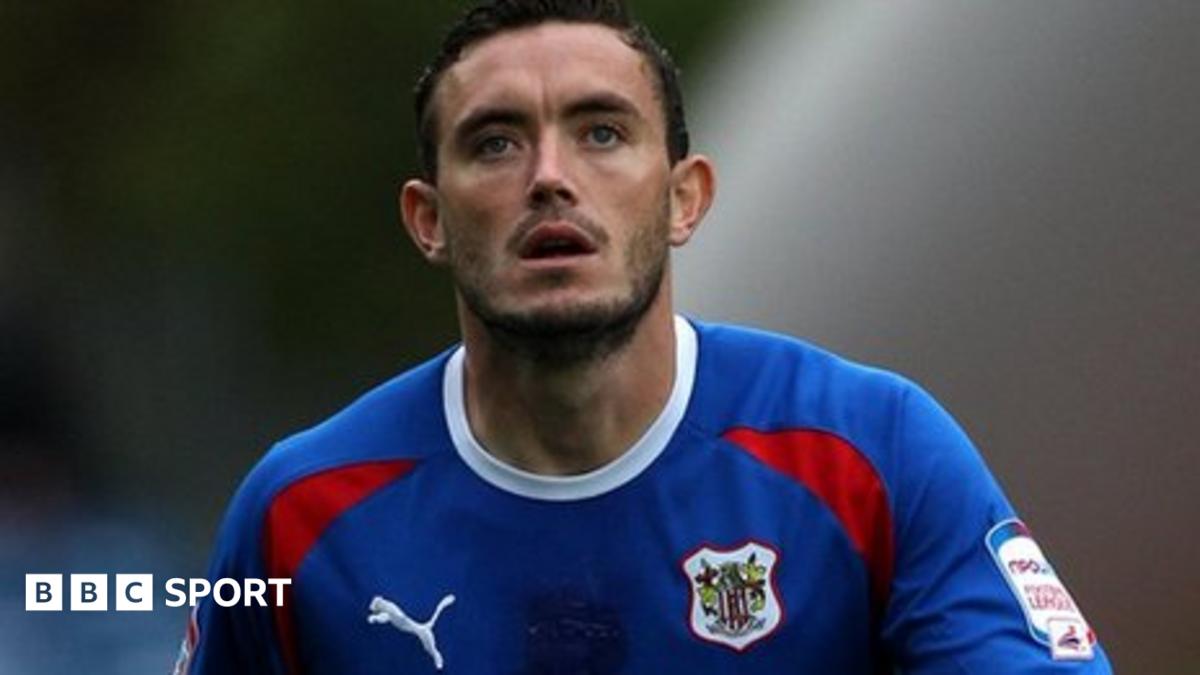 Aldershot Town sign Craig Reid from Stevenage - BBC Sport