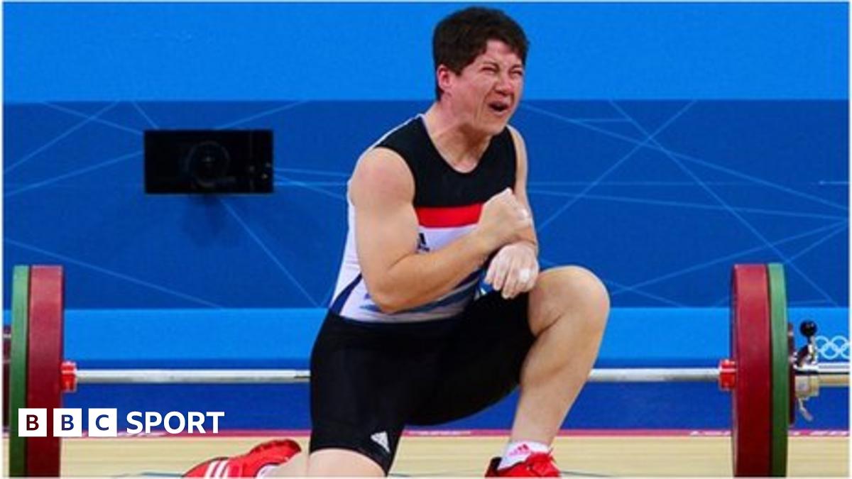 Swimming: Jemma Lowe fades in 200m butterfly final - BBC Sport