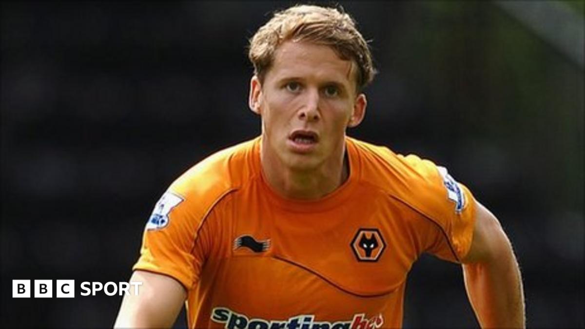 Wolves make Christophe Berra available for transfer - BBC Sport