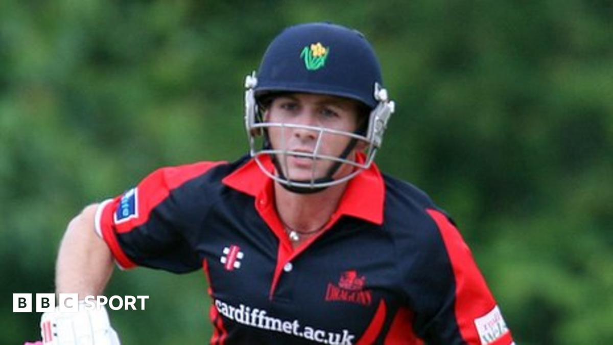Glamorgan captain Mark Wallace's delight at one-day century - BBC Sport