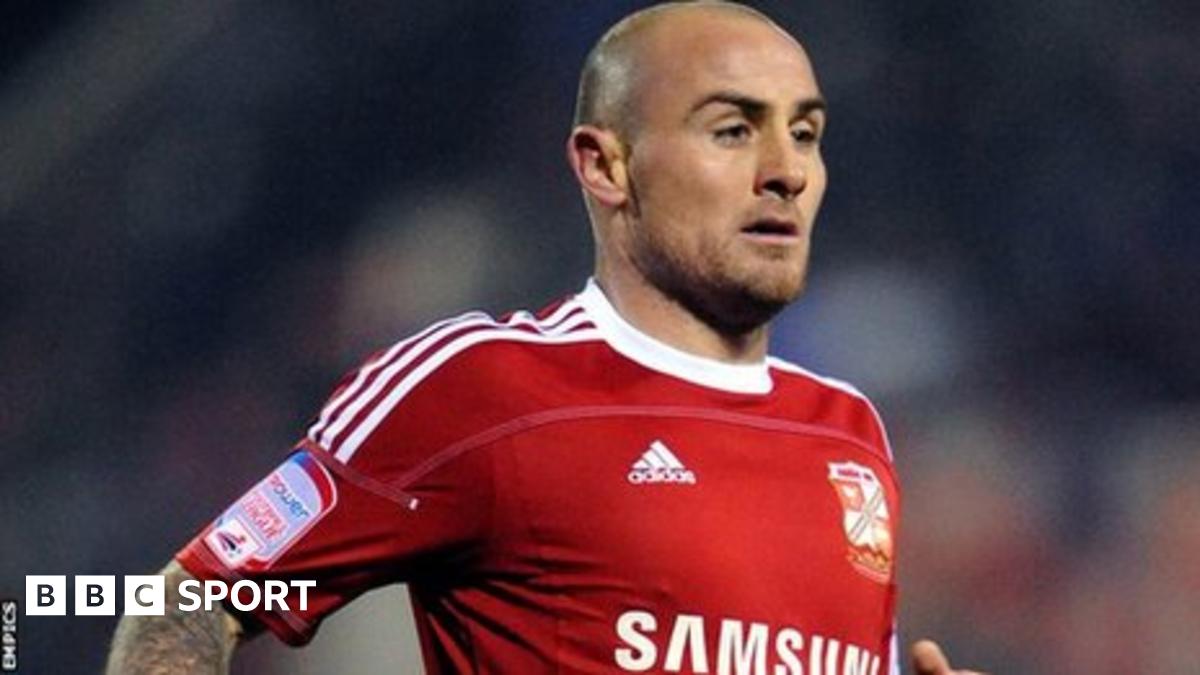Alan McCormack urges Swindon to move on from captaincy row - BBC Sport