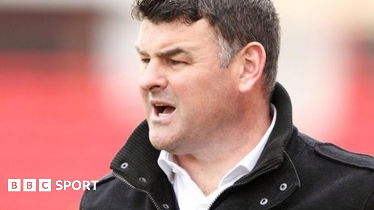 Ian Bogie: Gateshead sack manager - BBC Sport