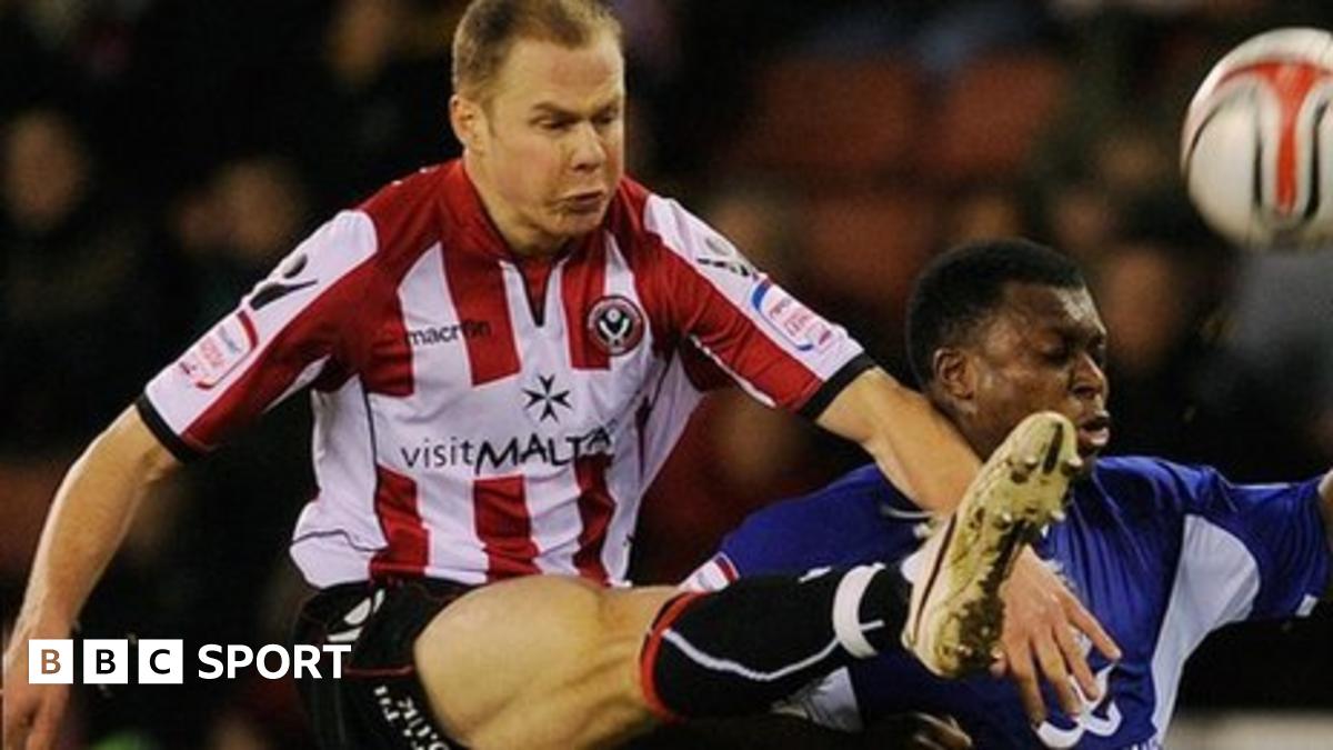 Portsmouth sign Johnny Ertl, Darel Russell and Josh Thompson - BBC Sport