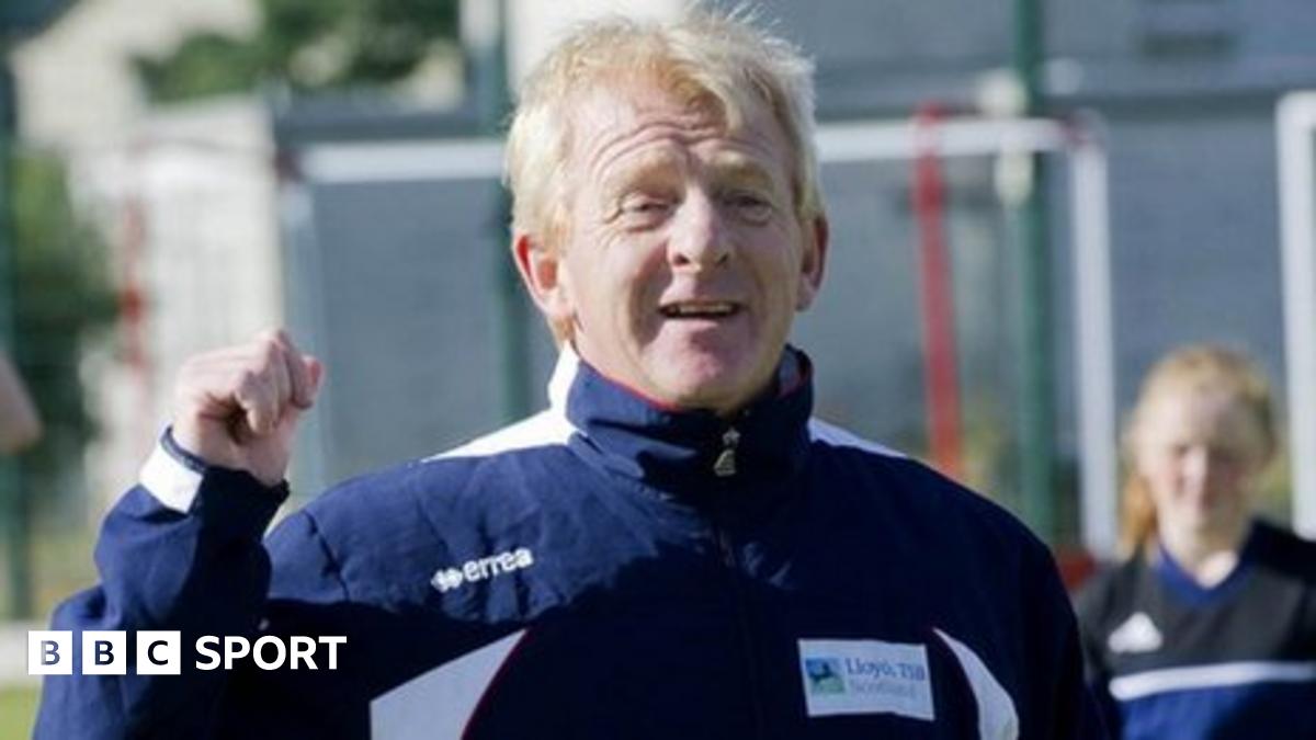 Gordon Strachan 'resisted' international manager's job - BBC Sport