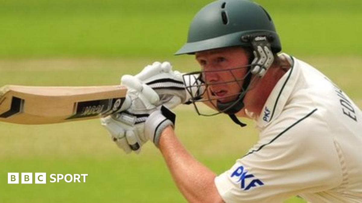Nottinghamshire batsman Neil Edwards to leave club - BBC Sport