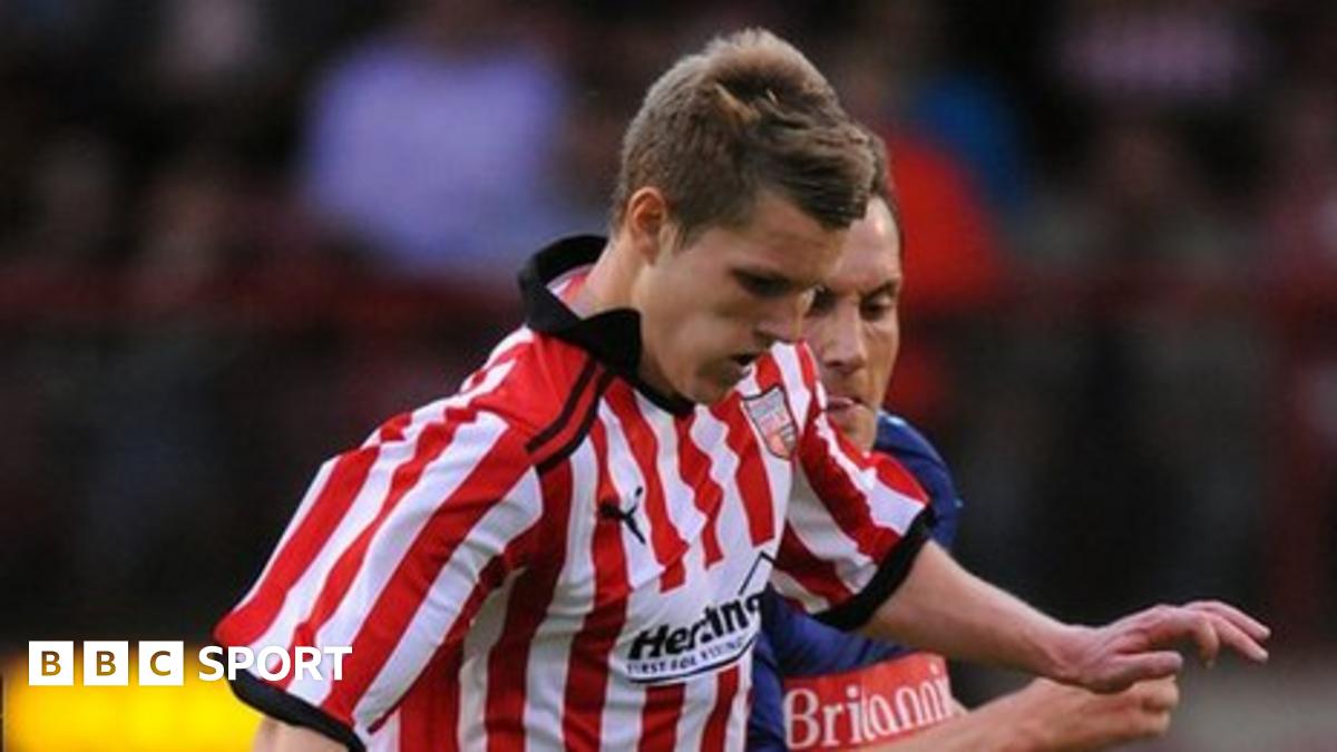 Brentford: Jake Reeves signs new two-year contract - BBC Sport
