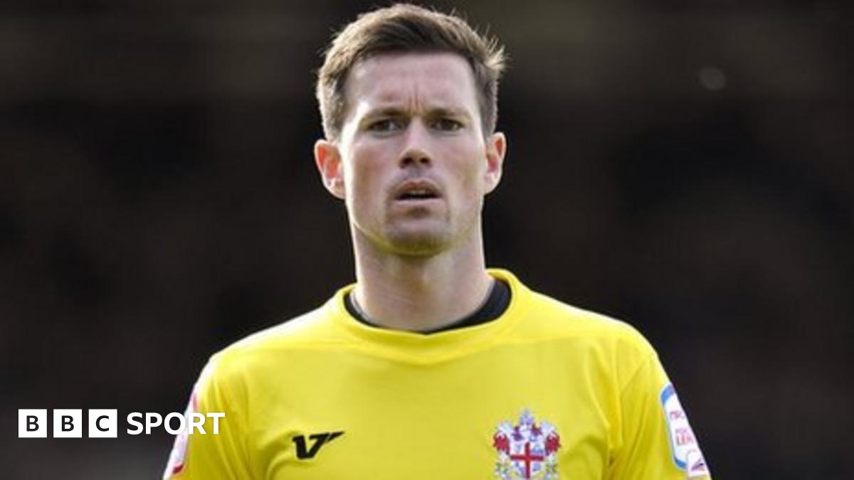 Stuart Nelson praises Gillingham squad effort - BBC Sport