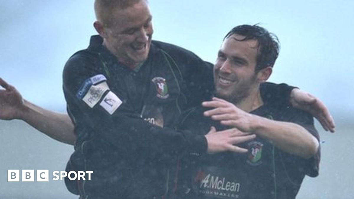 Lis. Distillery 0-2 Glentoran - BBC Sport