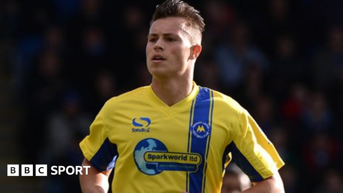 Torquay United's Billy Bodin feels pressure of transfer fee - BBC Sport