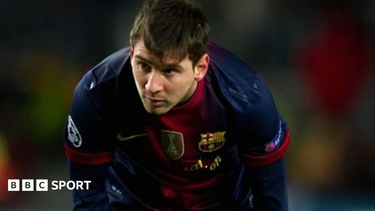 Champions League: Lionel Messi clear after injury scare - BBC Sport