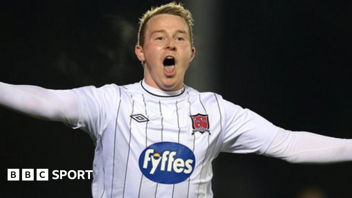 Derry sign striker Michael Rafter from Dundalk - BBC Sport