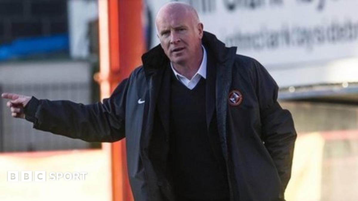 Dundee Utd manager Peter Houston open to new deal - BBC Sport