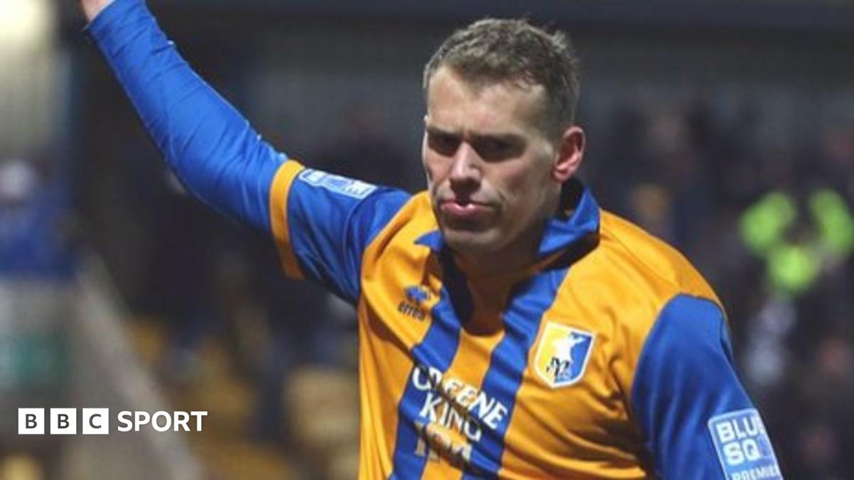 Mansfield 2-1 Lincoln City - BBC Sport