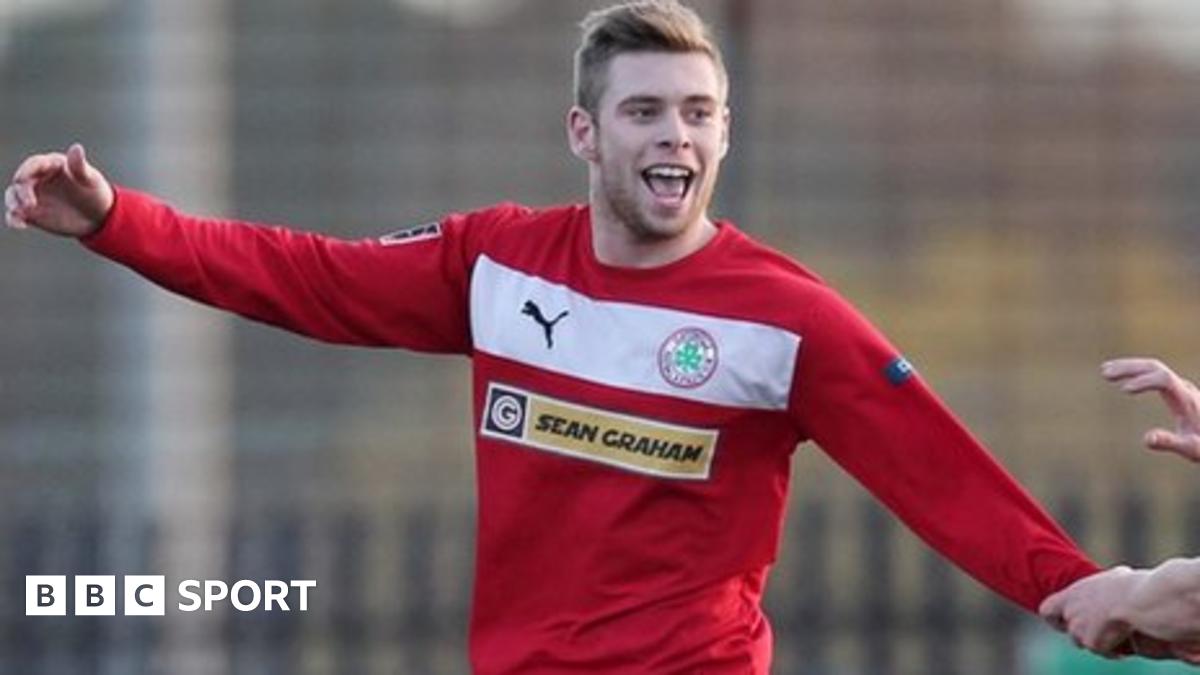 Cliftonville's James Knowles ruled out of Irish Cup final - BBC Sport