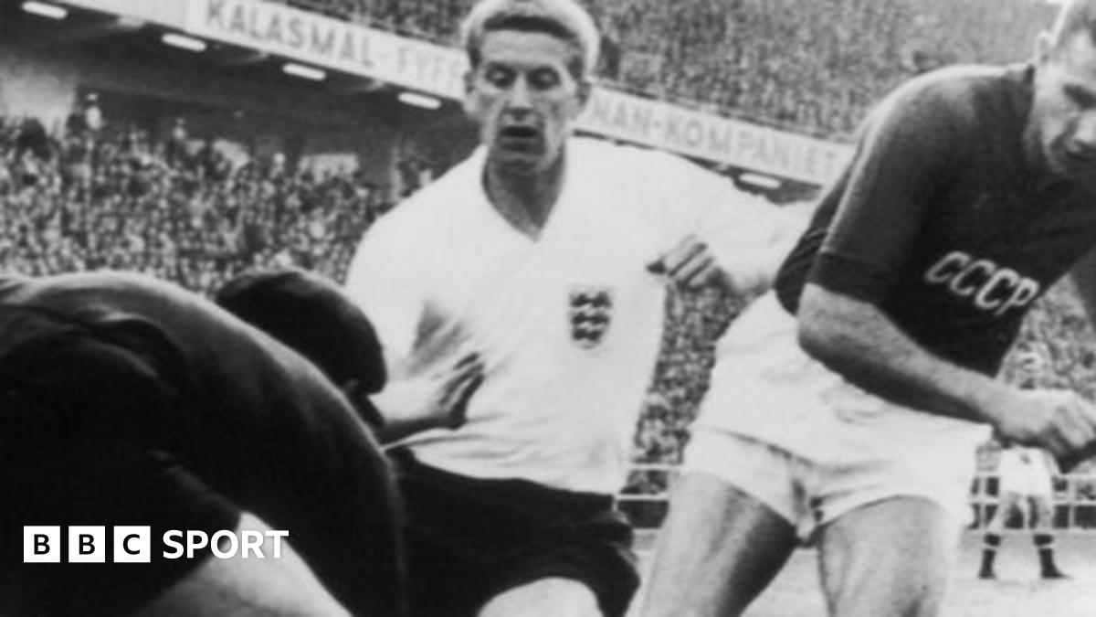 West Bromwich Albion legend Derek Kevan dies, aged 77 - BBC Sport